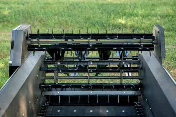 Ground Driven Manure Spreader, 85 CuFt - Spread Manure Better